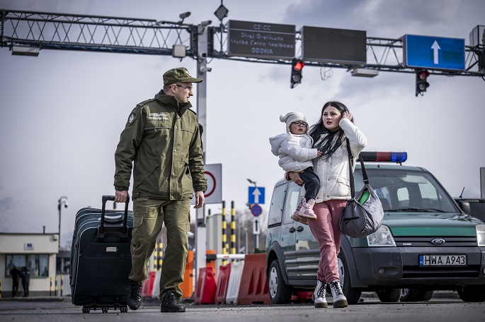 1st refugees from Ukraine arrive in Germany
