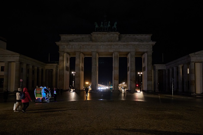 Monuments around the world go dark to mark Earth Hour