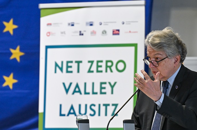 EU commissioner supports German 'net-zero valley' region